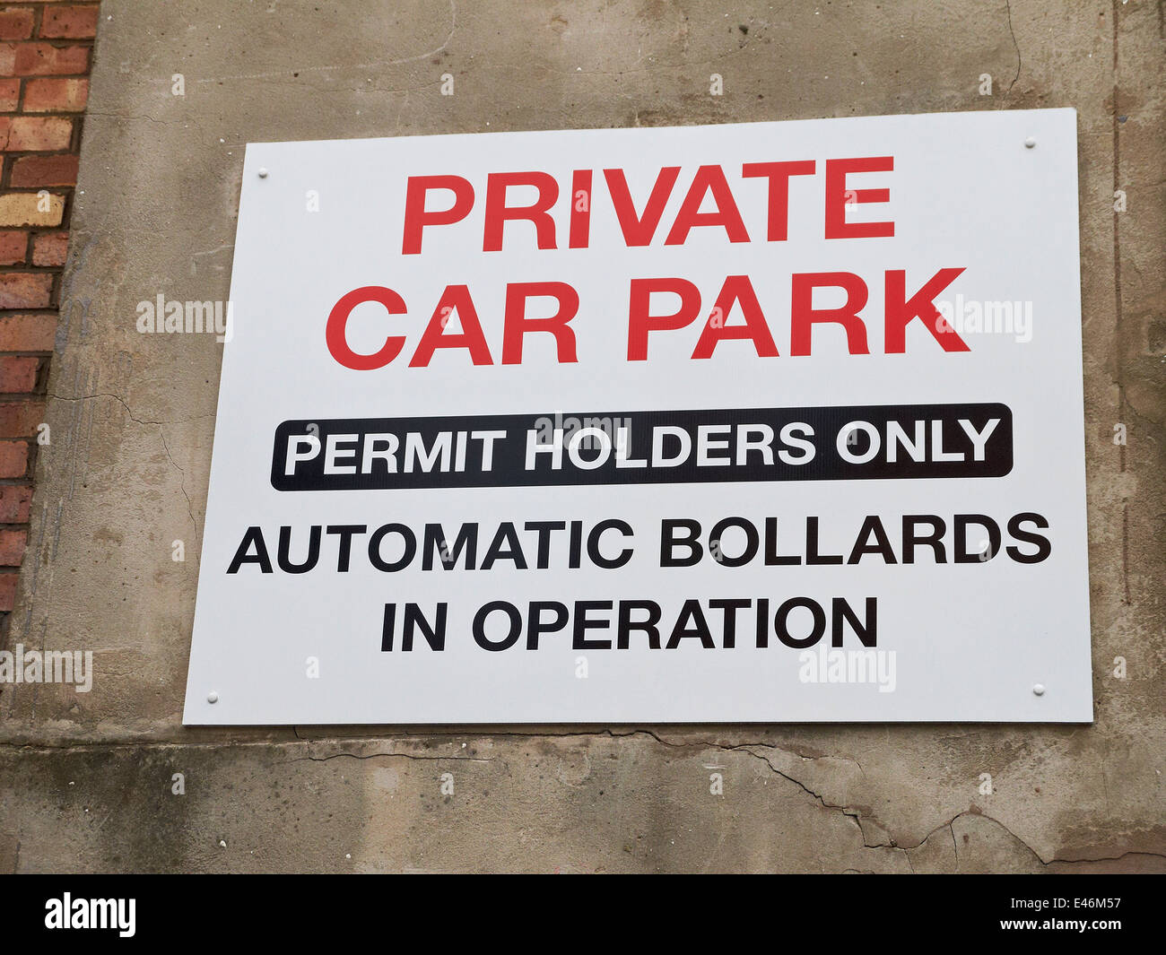 Permit holders only sign signs hi-res stock photography and images - Alamy