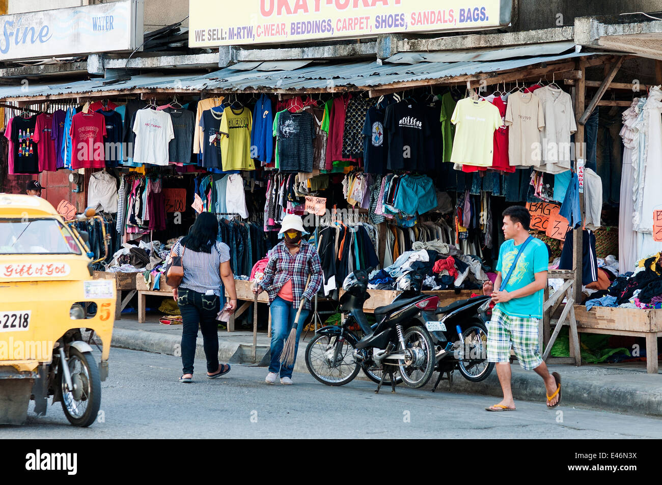 Philippines street vendors hi-res stock photography and images - Alamy