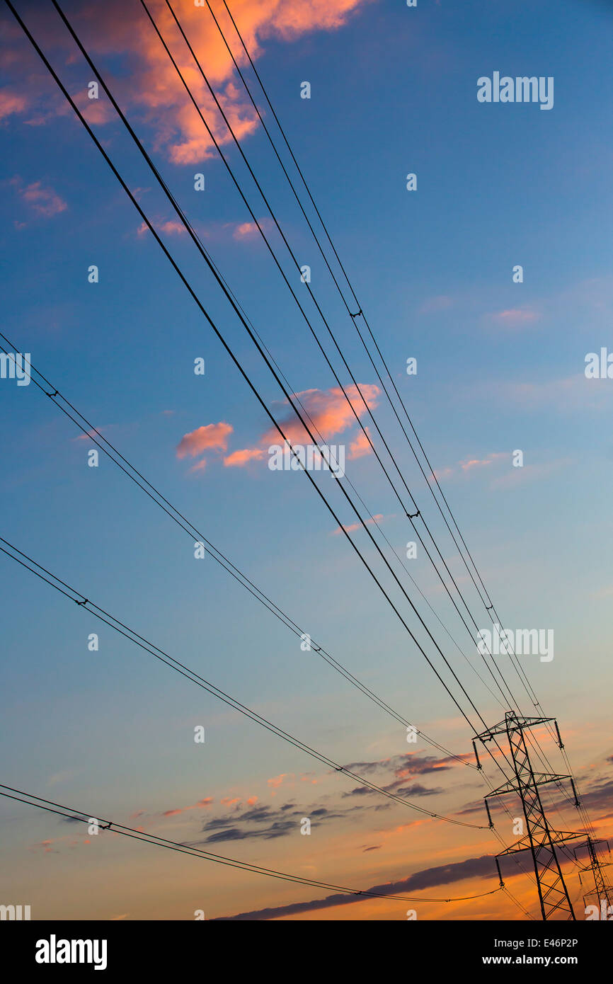 Electricity pylons hi-res stock photography and images - Alamy