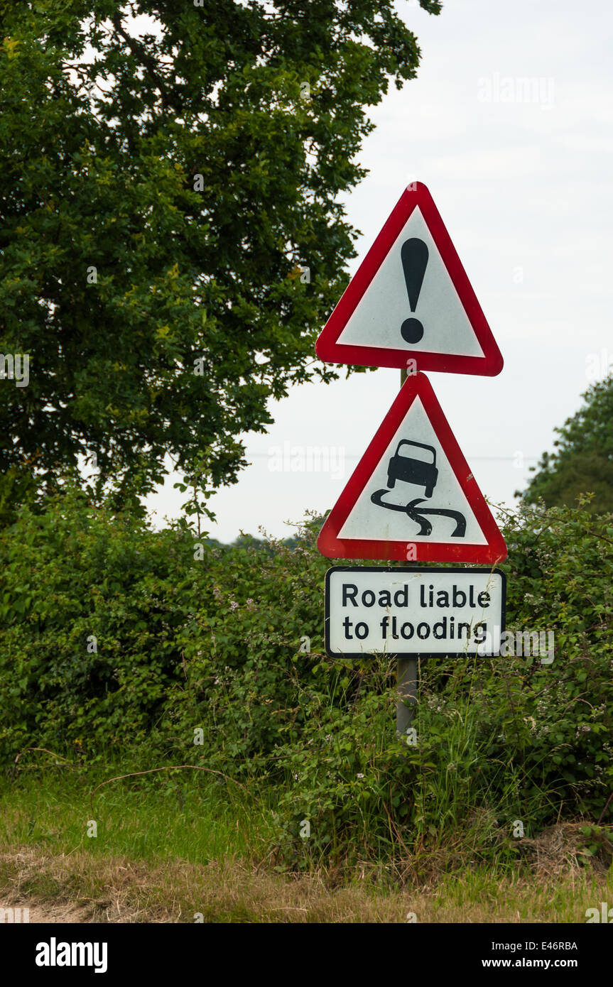 Road warning sign liable flooding hi-res stock photography and images ...