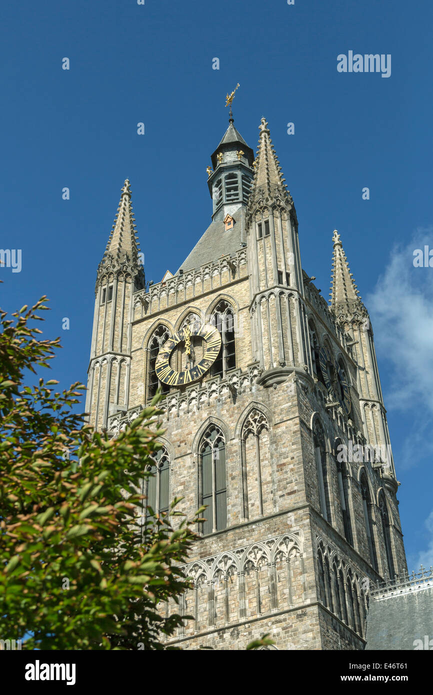 Drapers hall of ypres hi-res stock photography and images - Alamy