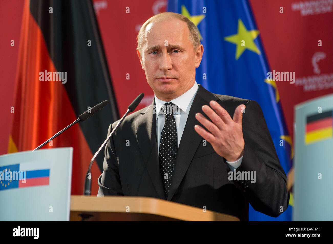 Putin hi-res stock photography and images - Alamy