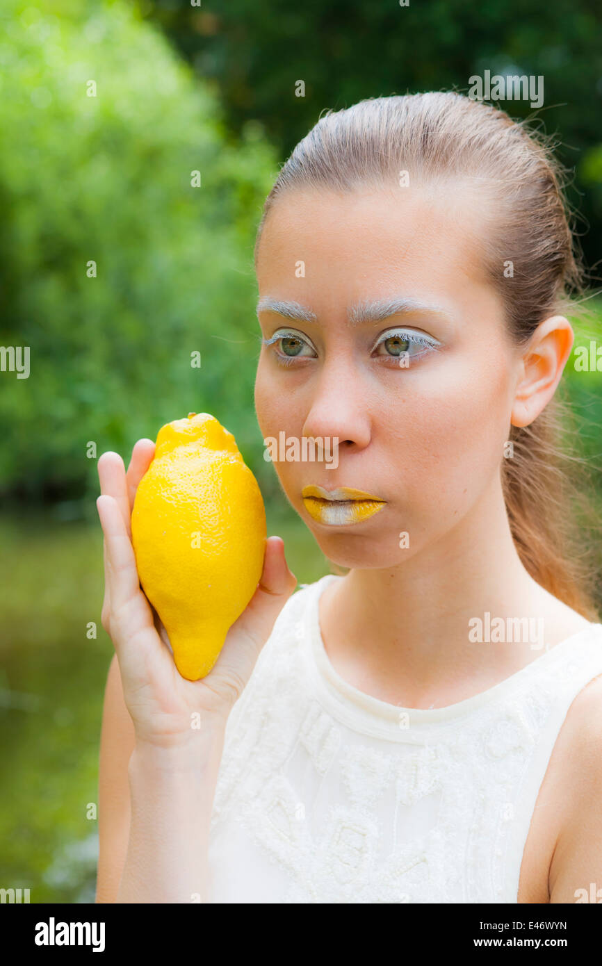 Young lemon green hi-res stock photography and images - Alamy