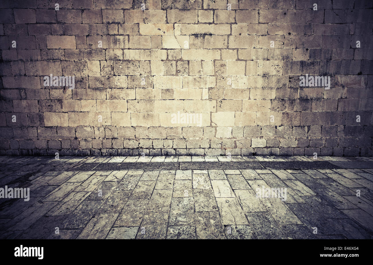 Old stone pavement wall hi-res stock photography and images - Alamy