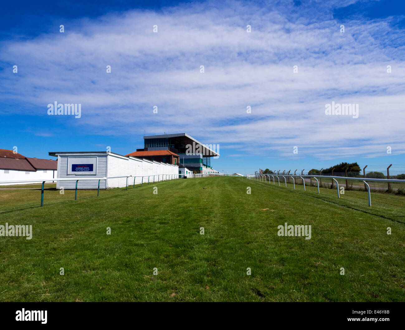 Racecourse track hi-res stock photography and images - Alamy
