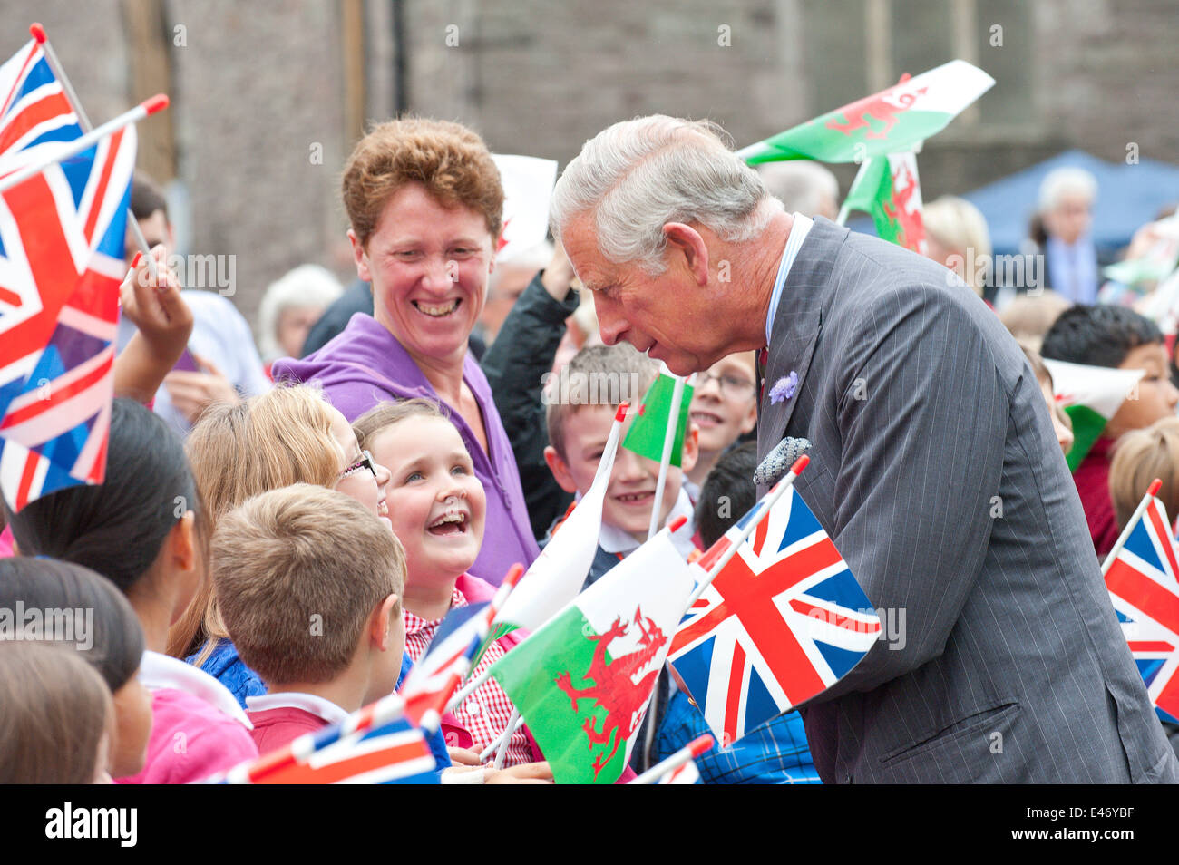 British school children celebrating hi-res stock photography and images ...