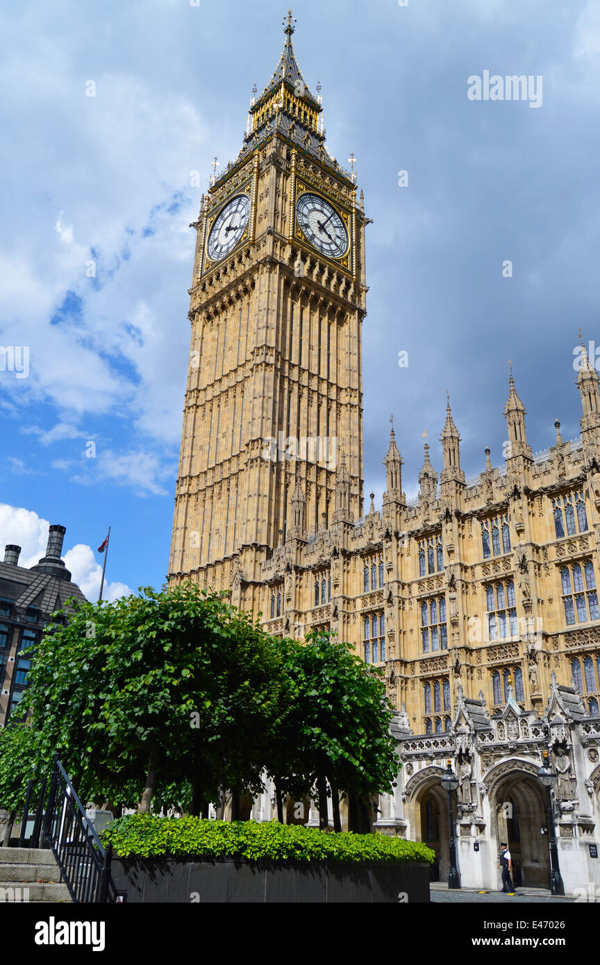 London famous landmark hi-res stock photography and images - Alamy