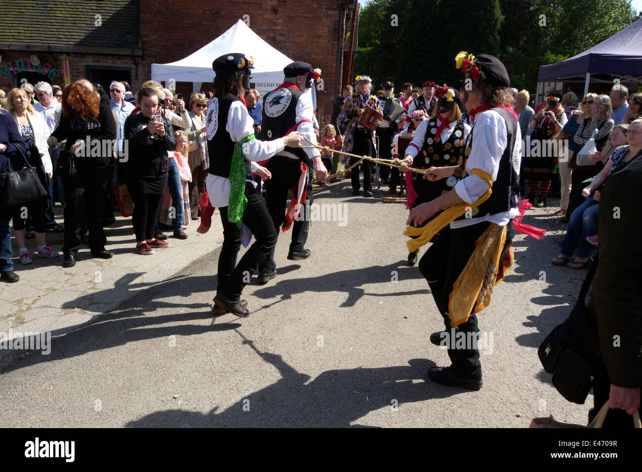 Molly dancers hi-res stock photography and images - Alamy