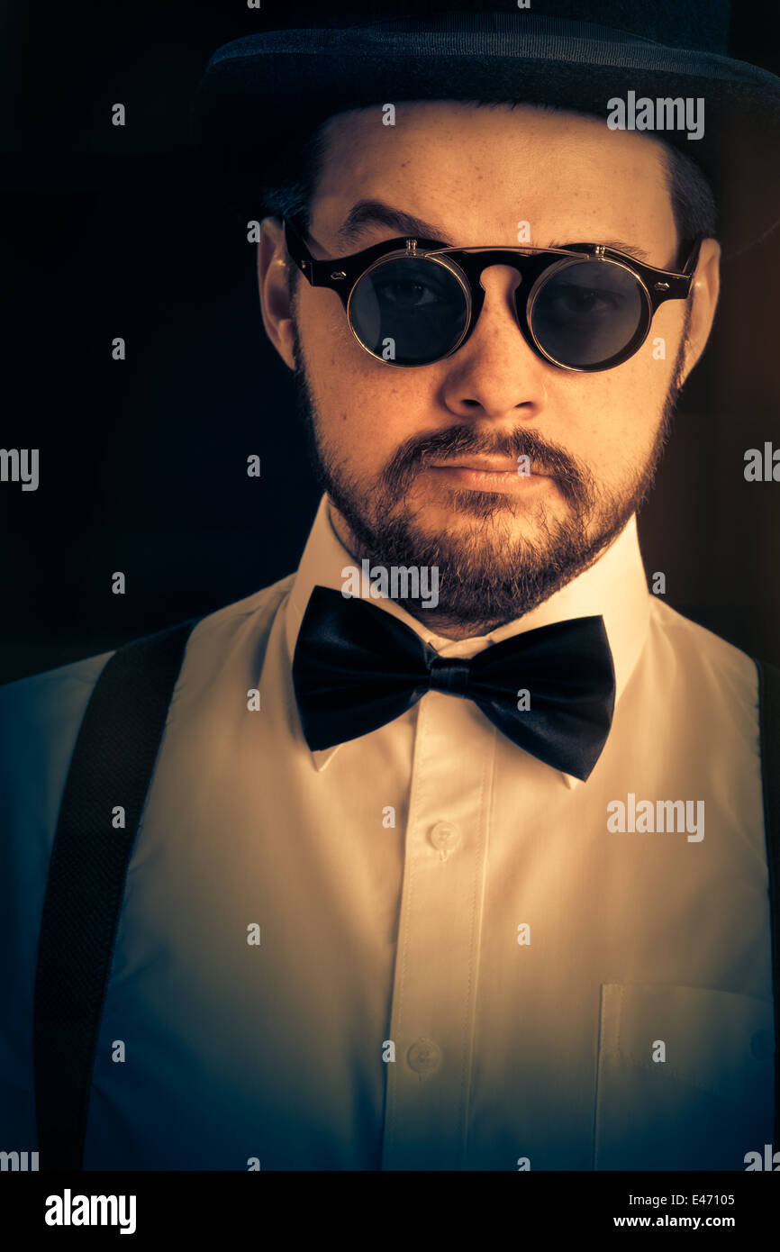 Old fashioned man top hat hi-res stock photography and images - Alamy