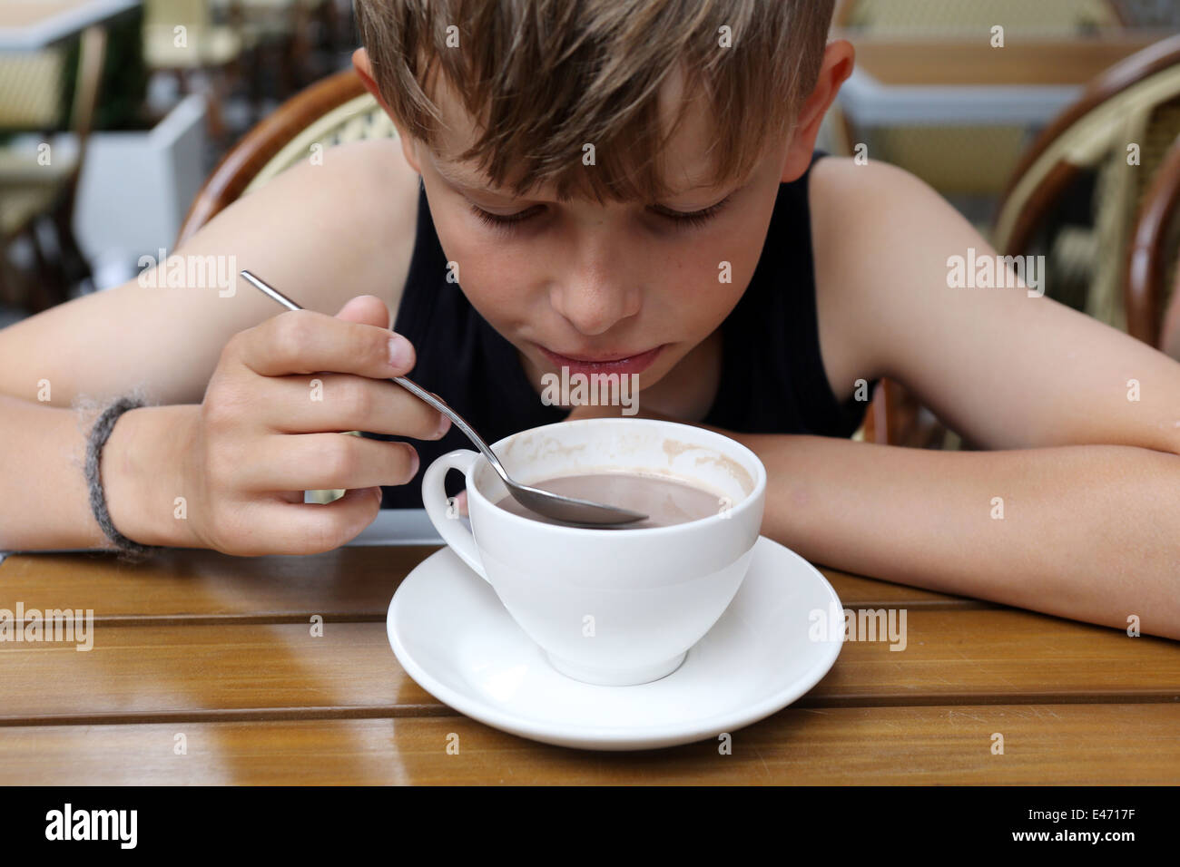 Listless hi-res stock photography and images - Alamy