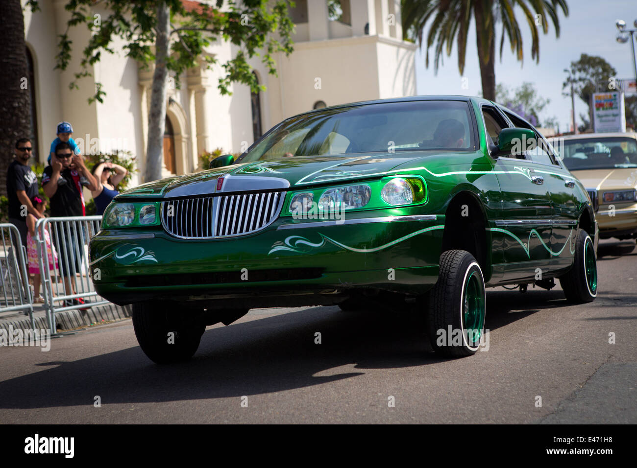 Lowrider modified hydraulic suspension can High Resolution Stock ...