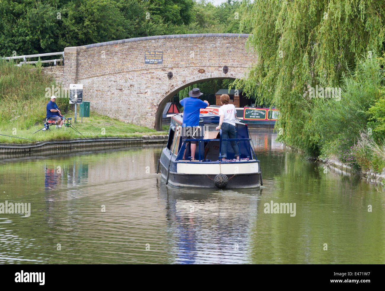 Land locked boat hi-res stock photography and images - Alamy