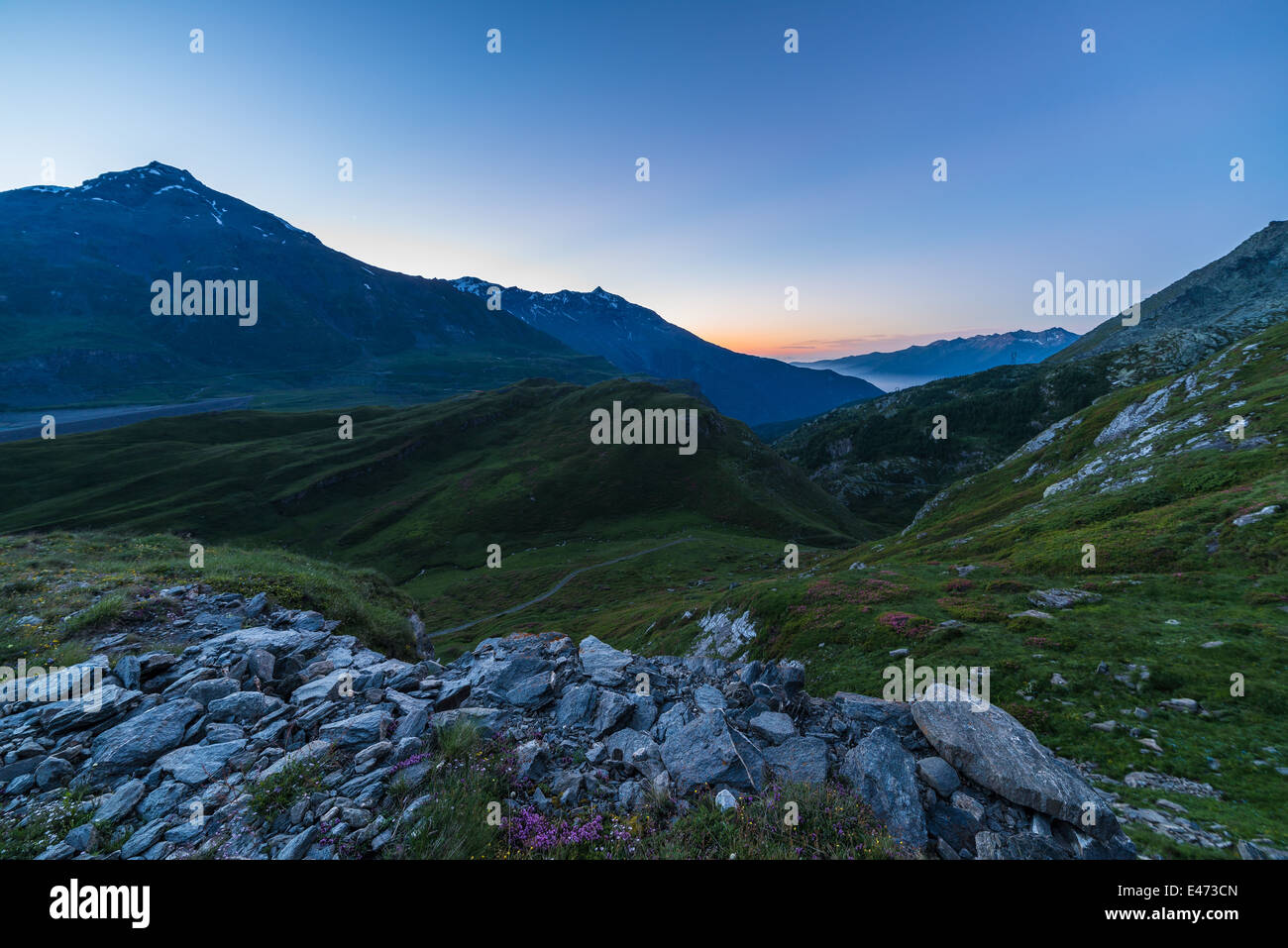 High altitude alpine landscape at dawn Stock Photo - Alamy