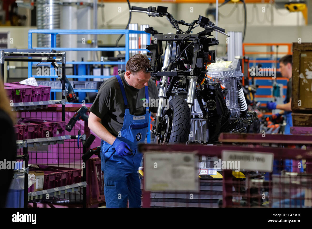Motorcycle factory assembly line hi-res stock photography and images ...