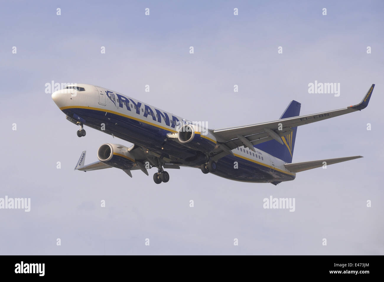 Boeing 737 airliner of Ryanair Airways Stock Photo - Alamy