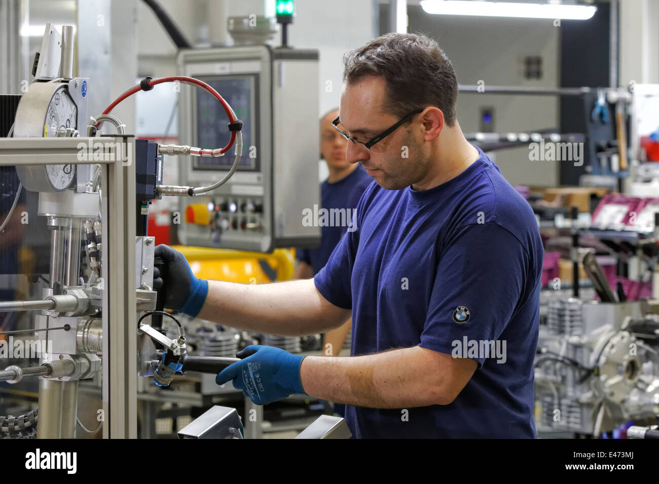 Berlin, Germany, employees in the production of the BMW C evolution ...