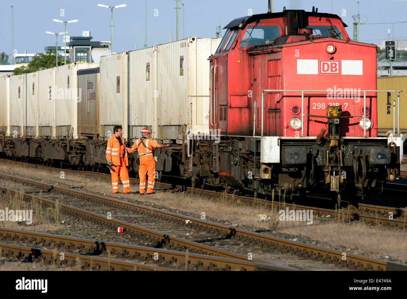 Db cargo container freight train hi-res stock photography and images ...