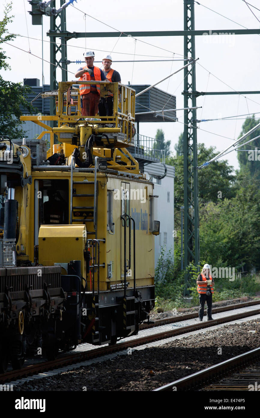 Overhead line installation Stock Photo - Alamy
