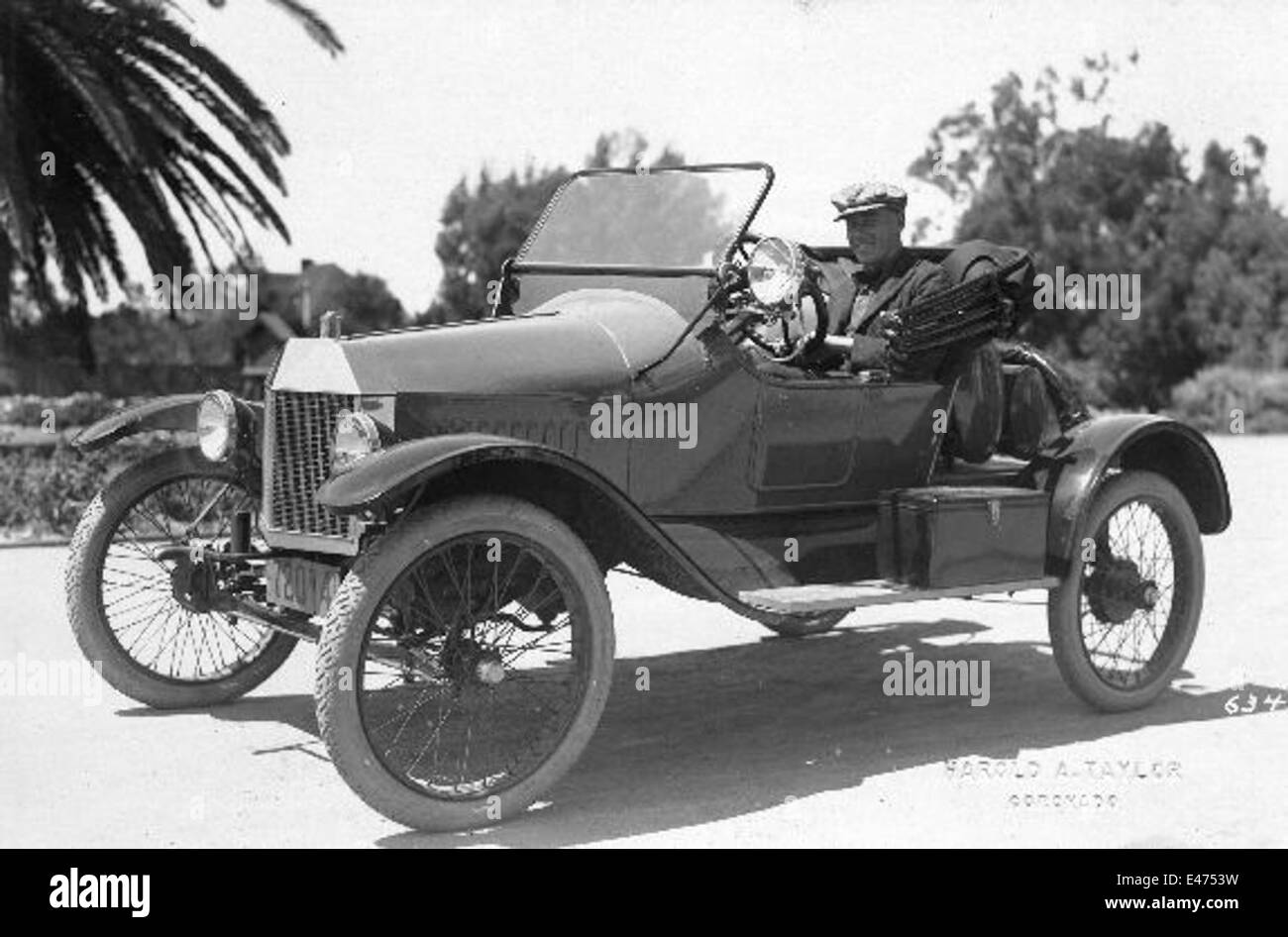 Raymond v morris hi-res stock photography and images - Alamy