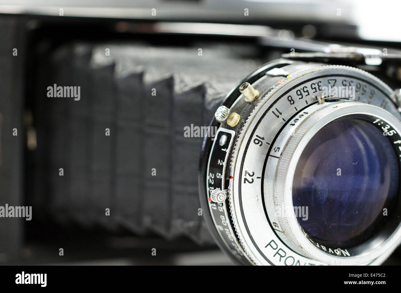 Close up shot of a vintage camera's lens Stock Photo - Alamy