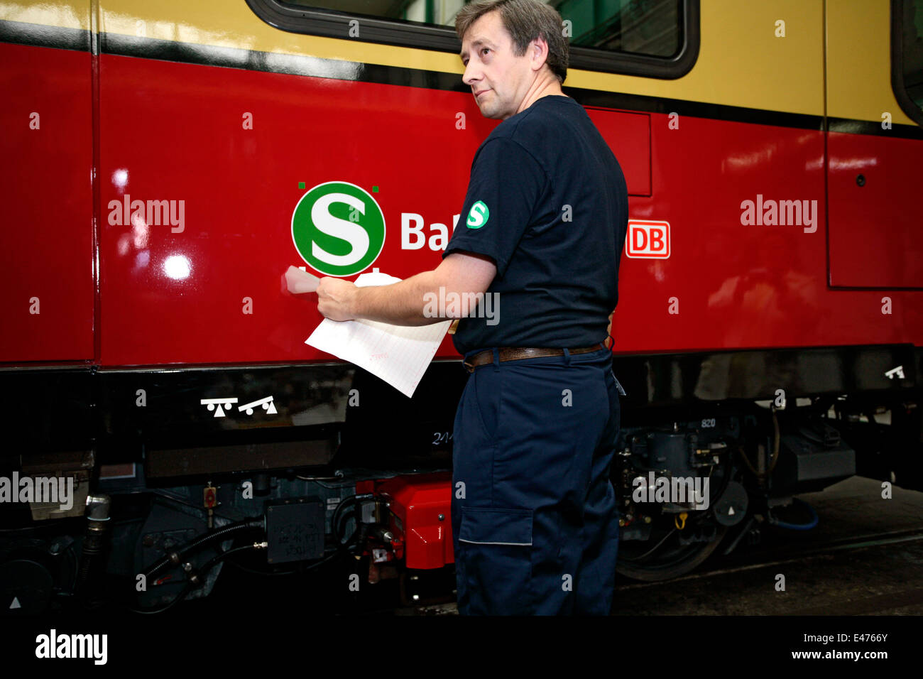 New logo for the Berlin S-Bahn Stock Photo - Alamy