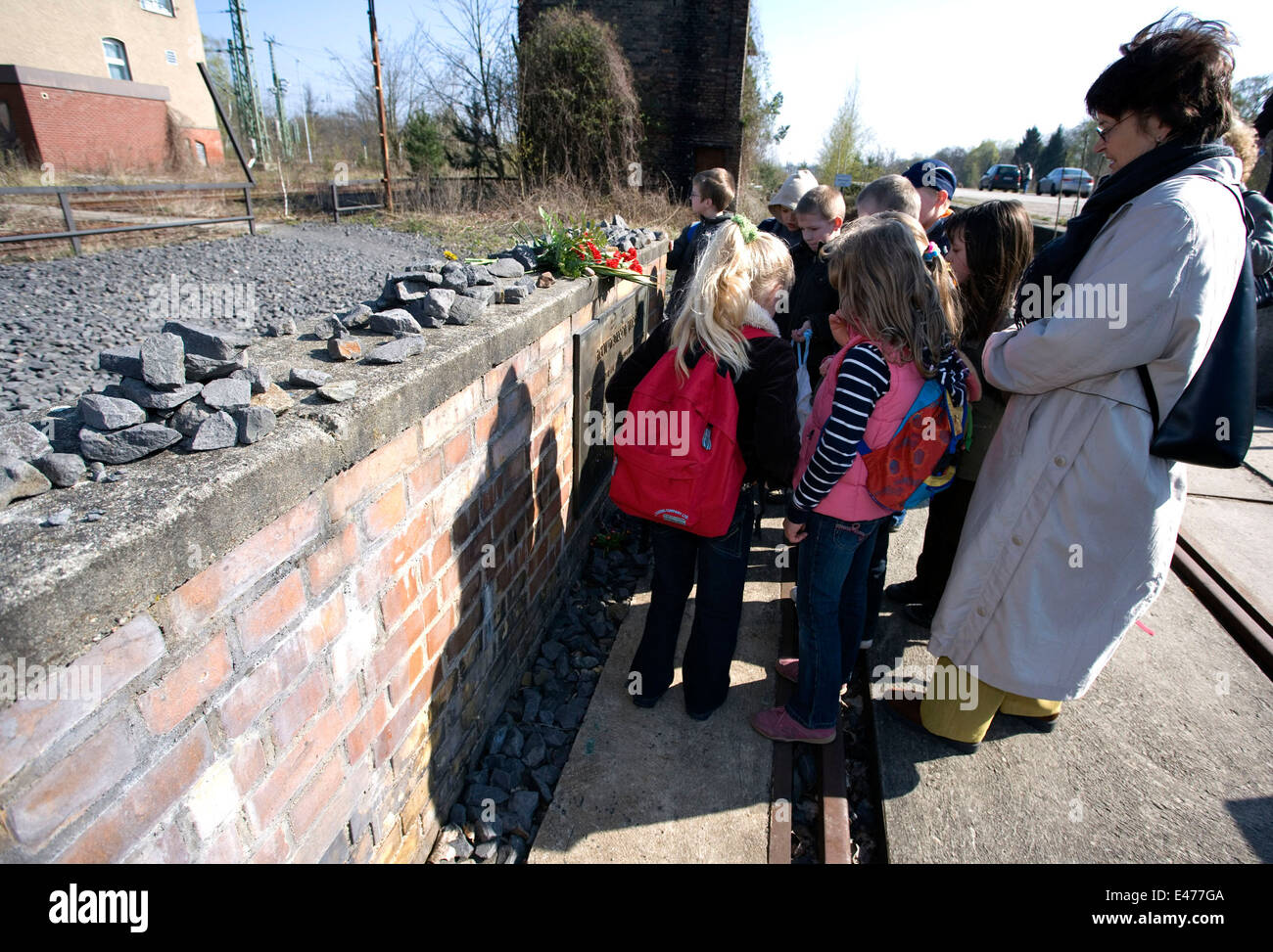 Platform 17 memorial Stock Photo - Alamy