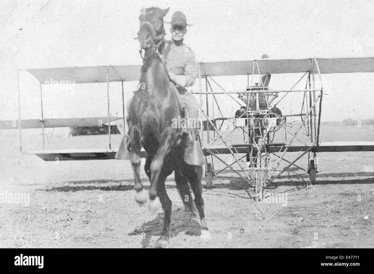 Pusher biplane Black and White Stock Photos & Images - Alamy