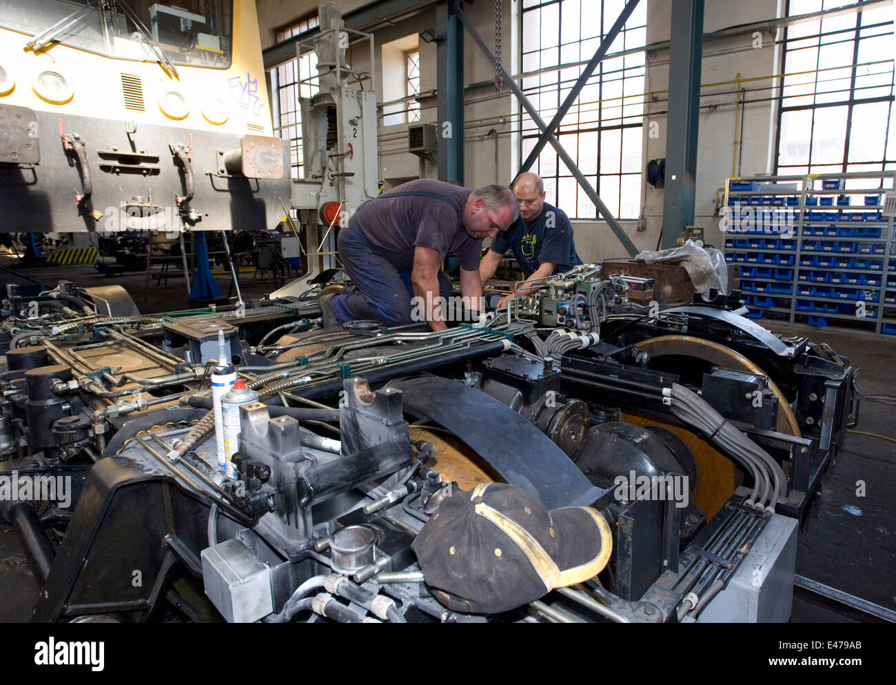 Car assembly production hi-res stock photography and images - Alamy