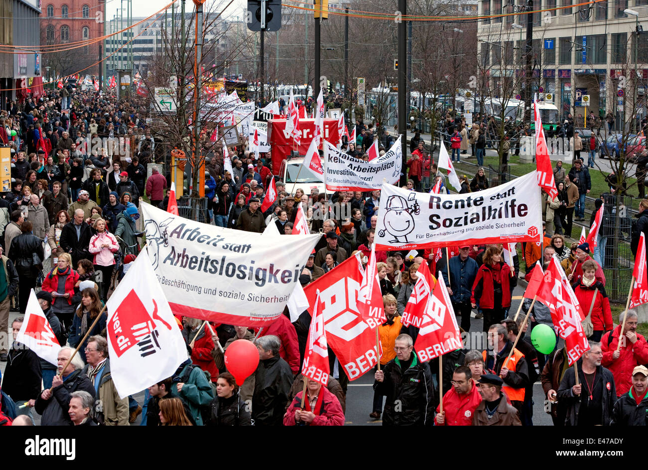 Globalization protest hi-res stock photography and images - Alamy