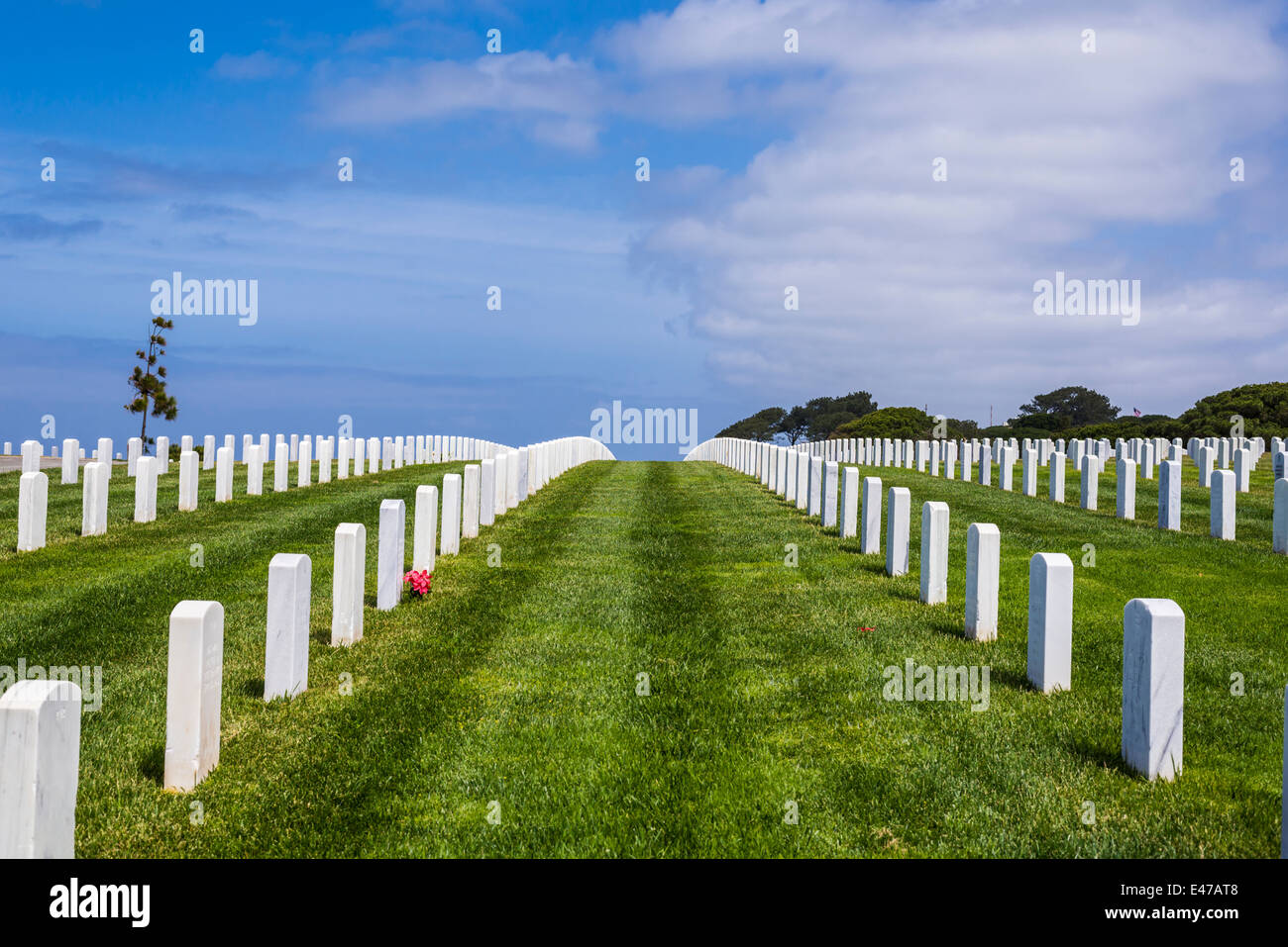 Fort rosecrans military cemetery hi-res stock photography and images ...