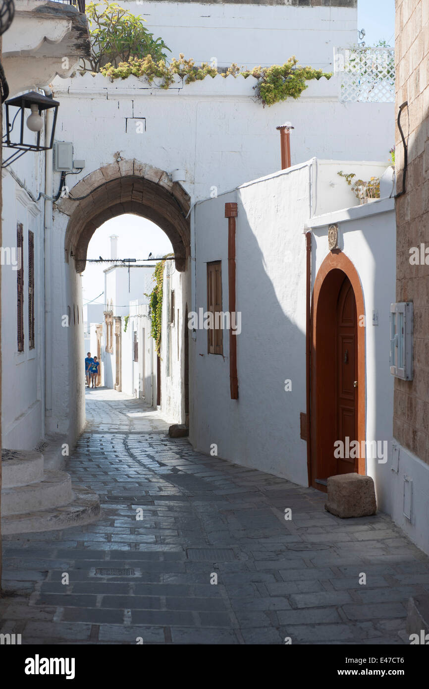 Griechenland, Rhodos, Lindos, Gasse in der Altstadt Stock Photo - Alamy