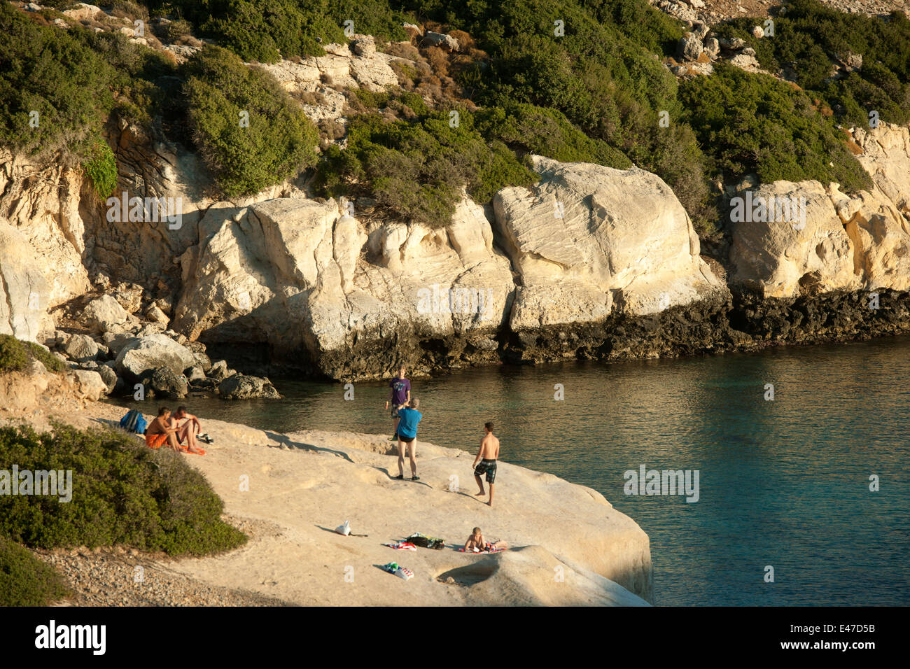 Griechenland pefki einsame bucht hi-res stock photography and images ...