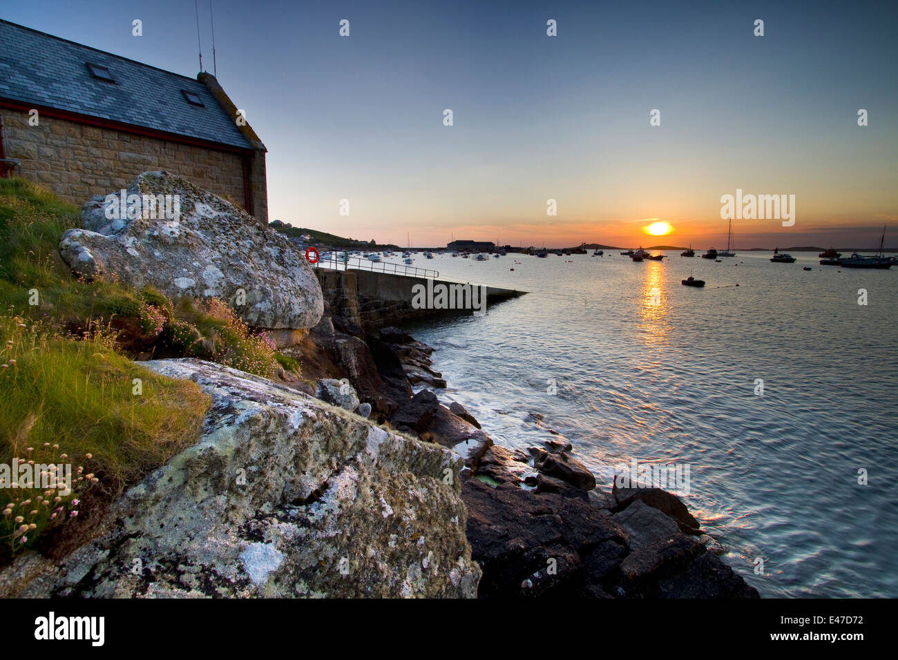 St marys harbour hugh town hi-res stock photography and images - Alamy