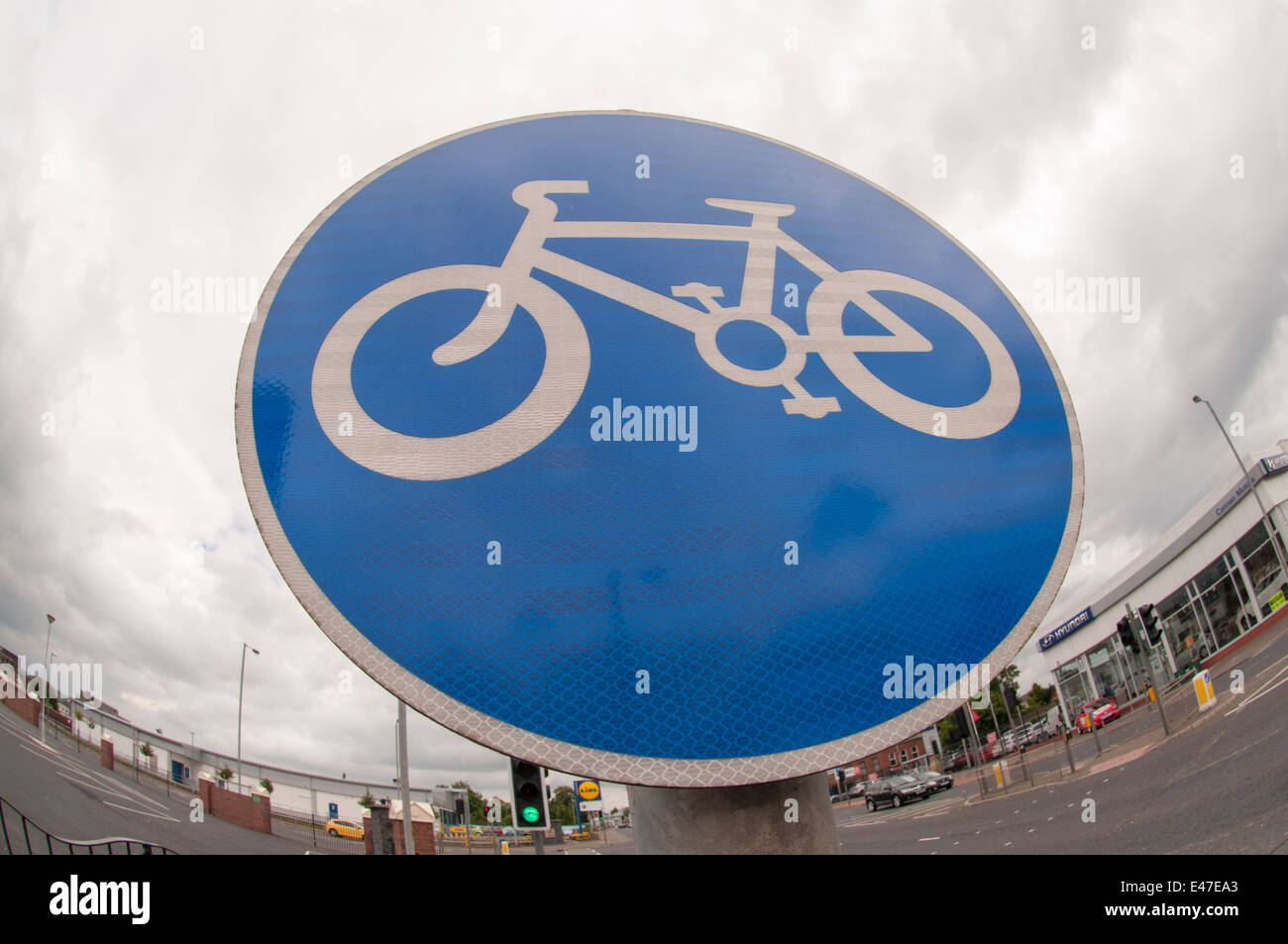 Cycle lane sign hi-res stock photography and images - Alamy