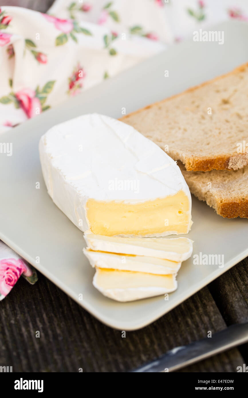 Camembert sliced hi-res stock photography and images - Alamy