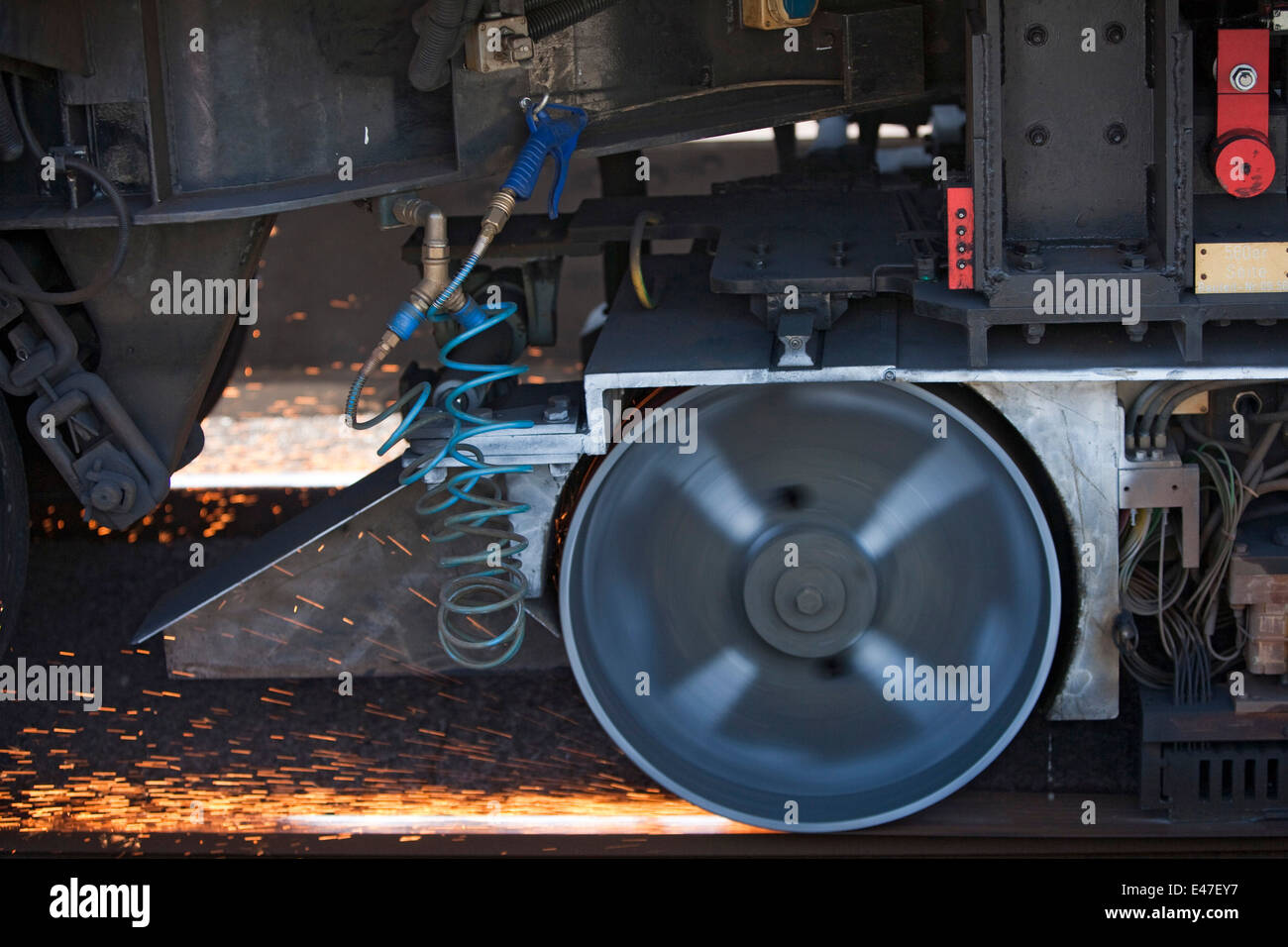 Grinding tracks hi-res stock photography and images - Alamy