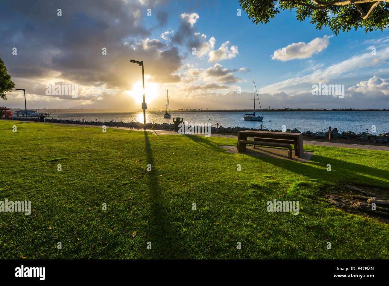 Shelter Island Shoreline Park and San Diego Harbor. San Diego ...