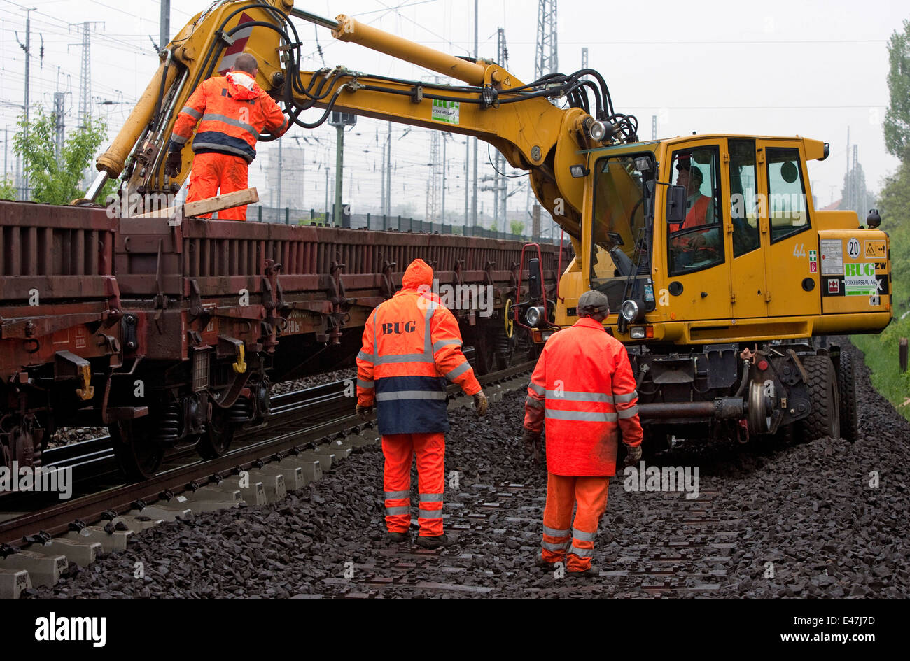 Railway laborers hi-res stock photography and images - Alamy