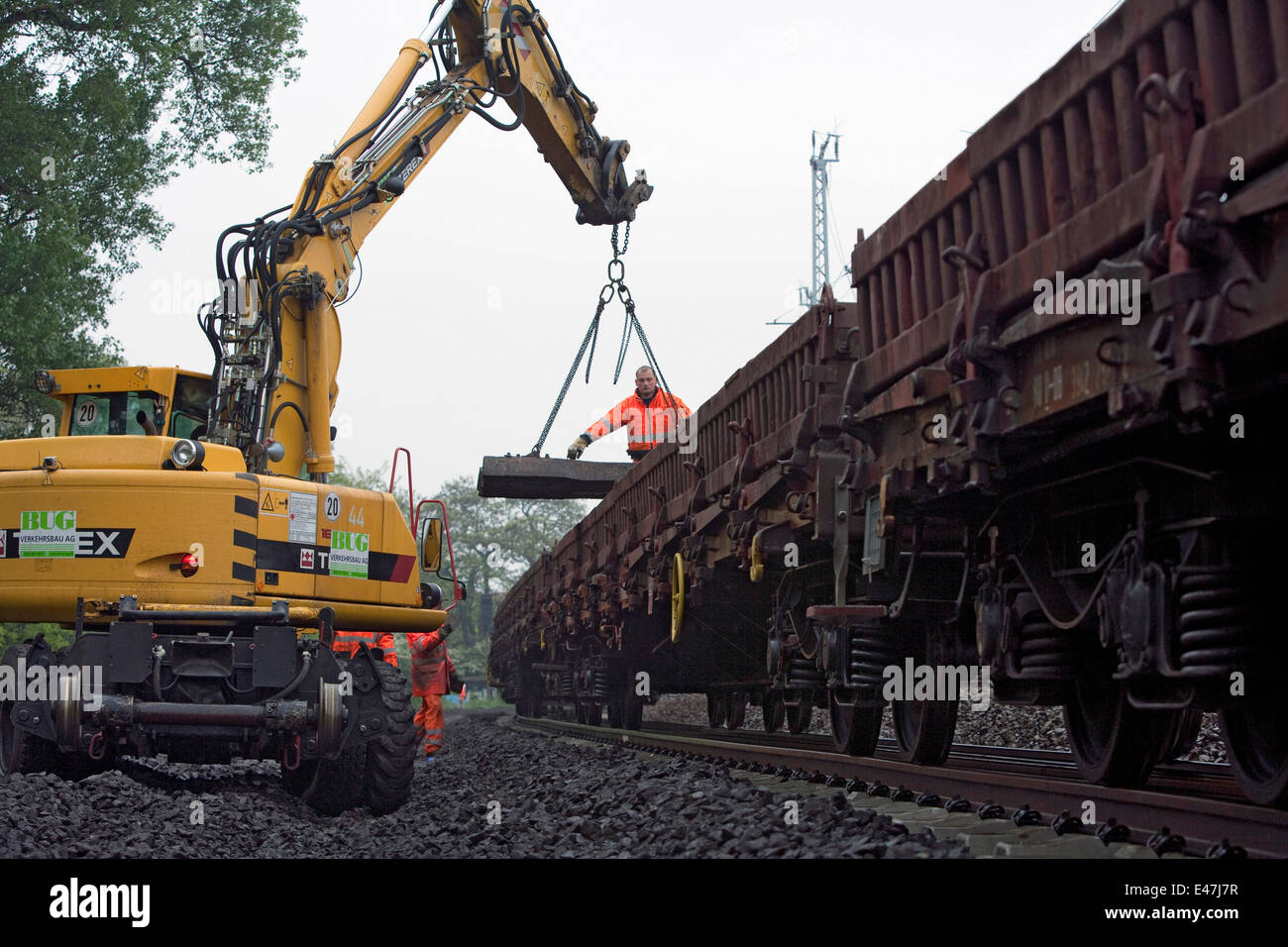 Railway rack workers hi-res stock photography and images - Alamy