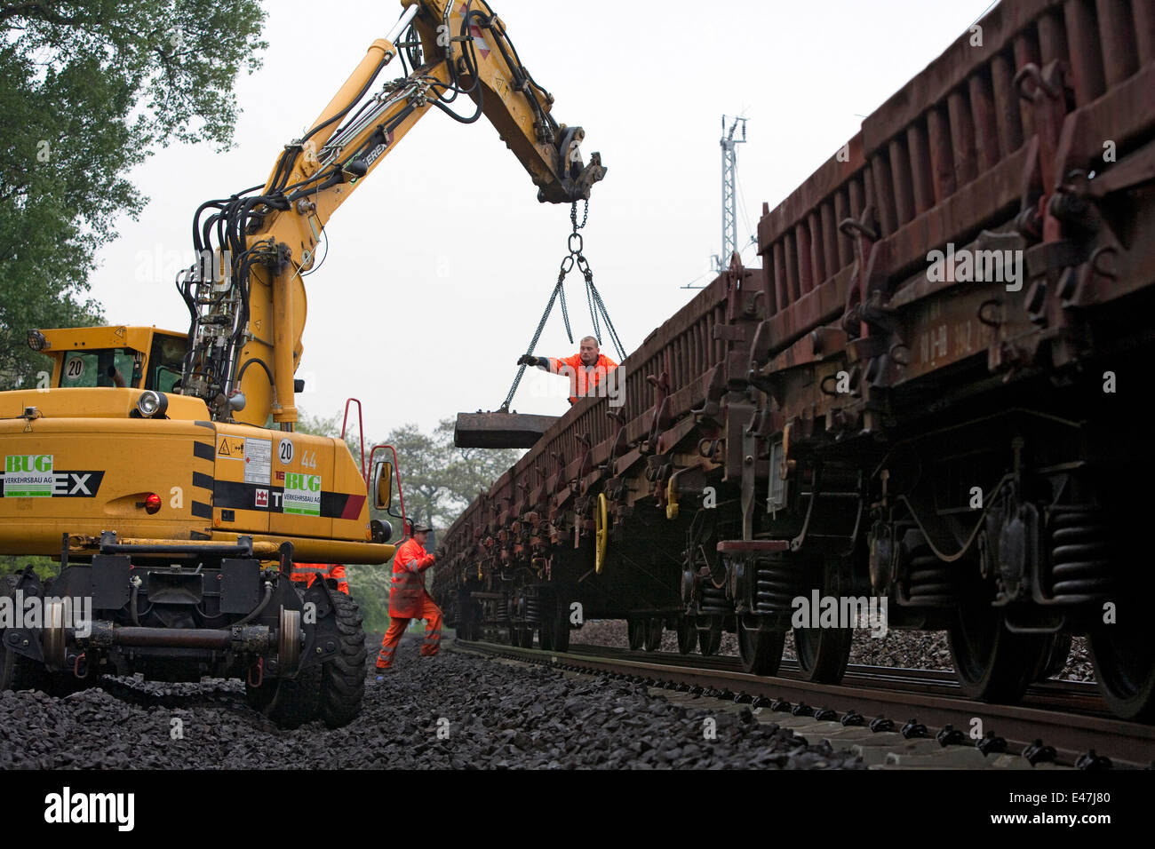 Railway rack workers hi-res stock photography and images - Alamy
