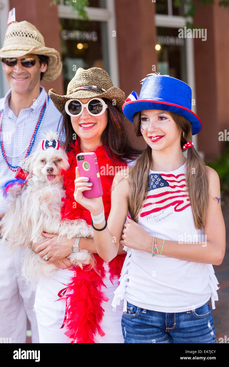 A family wearing patriotic costume during the I'On community ...