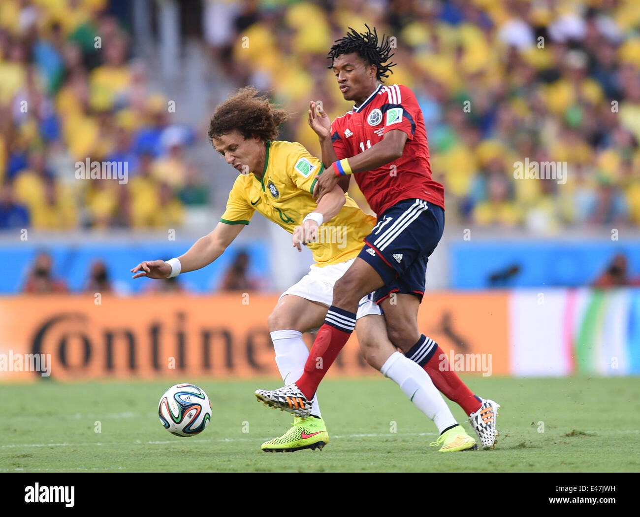 Estadio cuadrado hi-res stock photography and images - Alamy