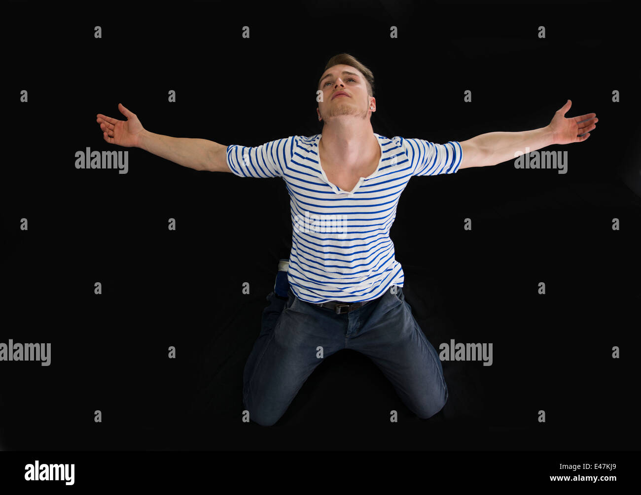 Arms spread hi-res stock photography and images - Alamy