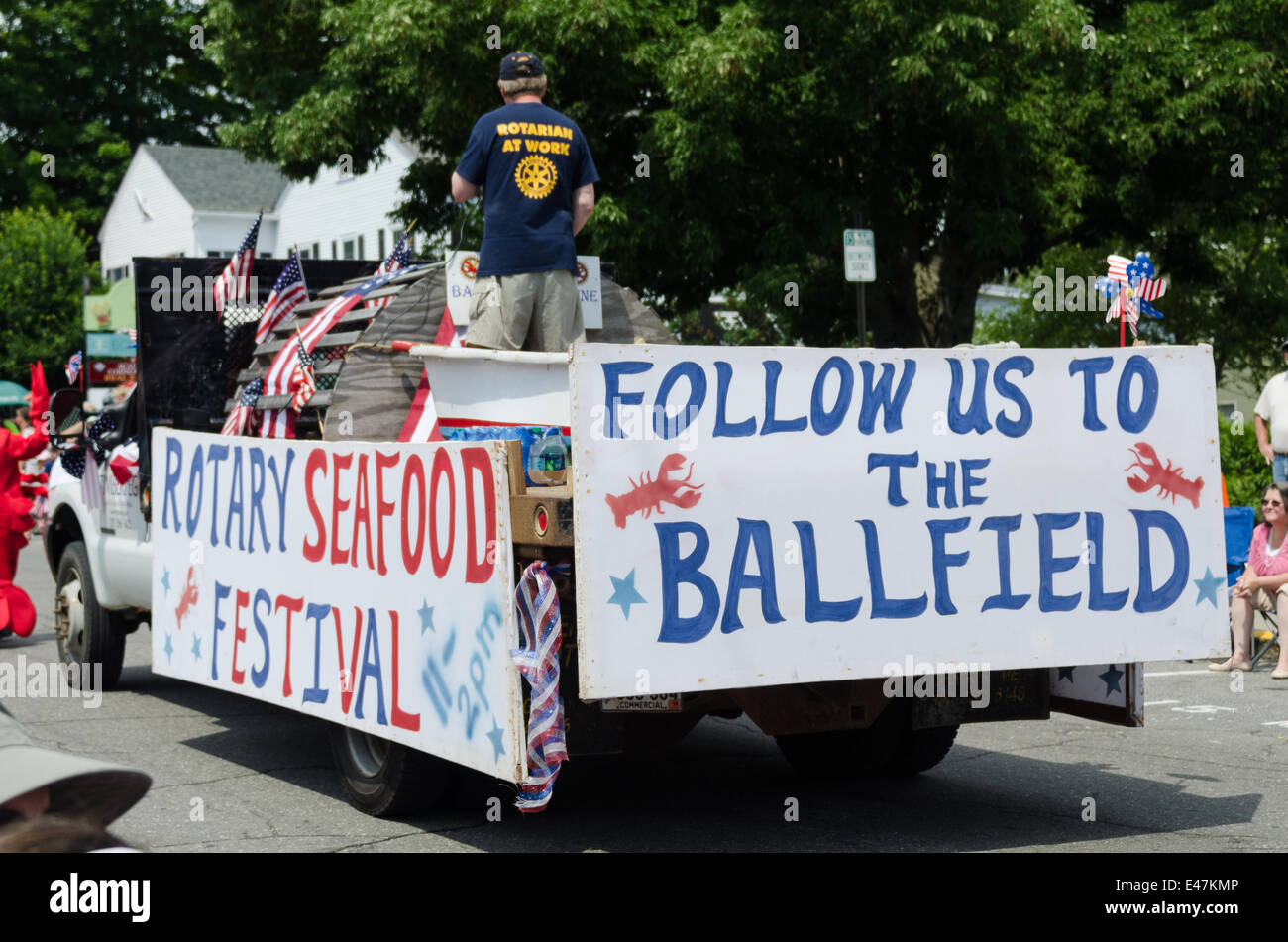Rotary club parade float hi-res stock photography and images - Alamy