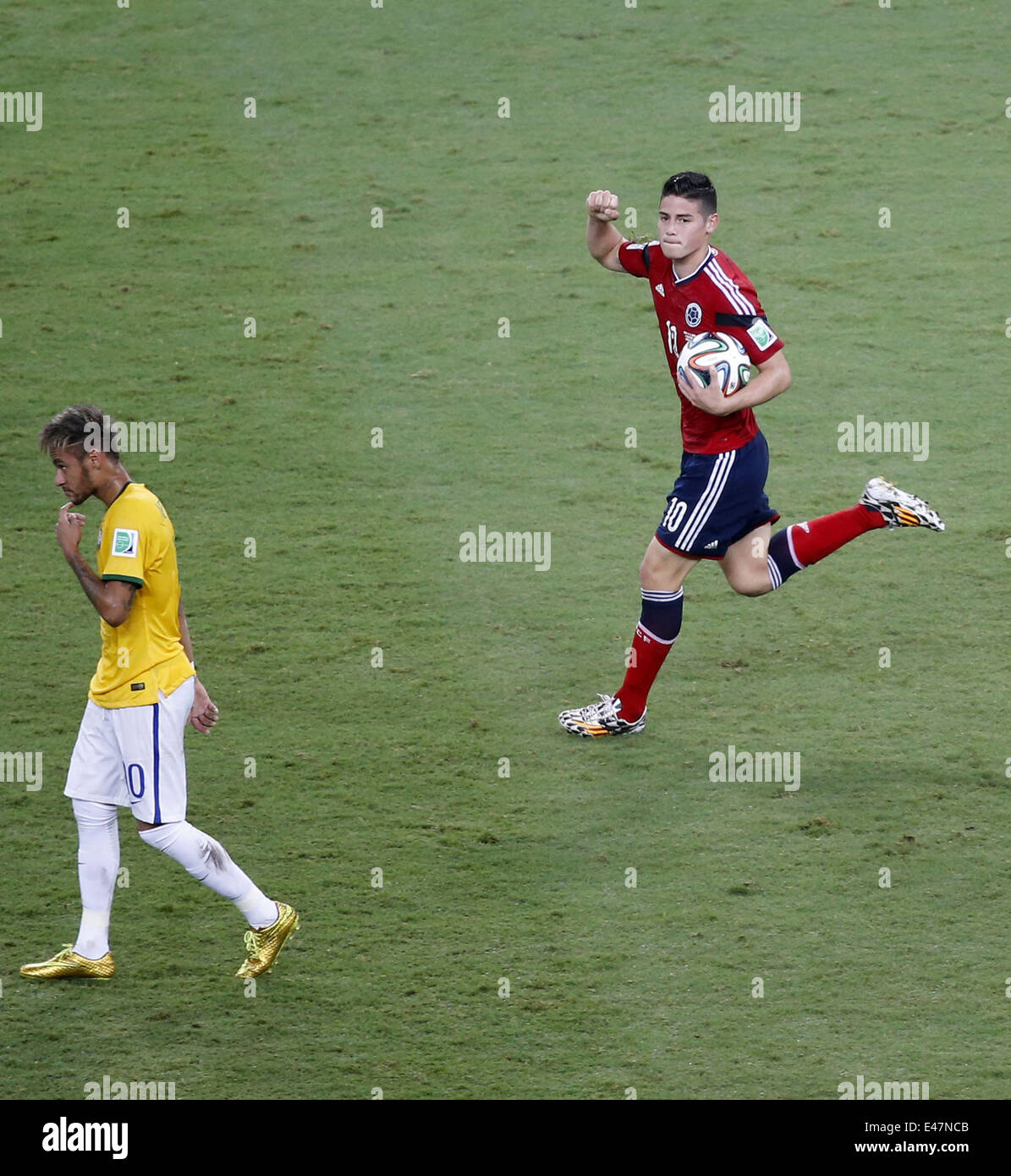 Fortaleza, Brazil. 4th July, 2014. Colombia's James Rodriguez (R ...