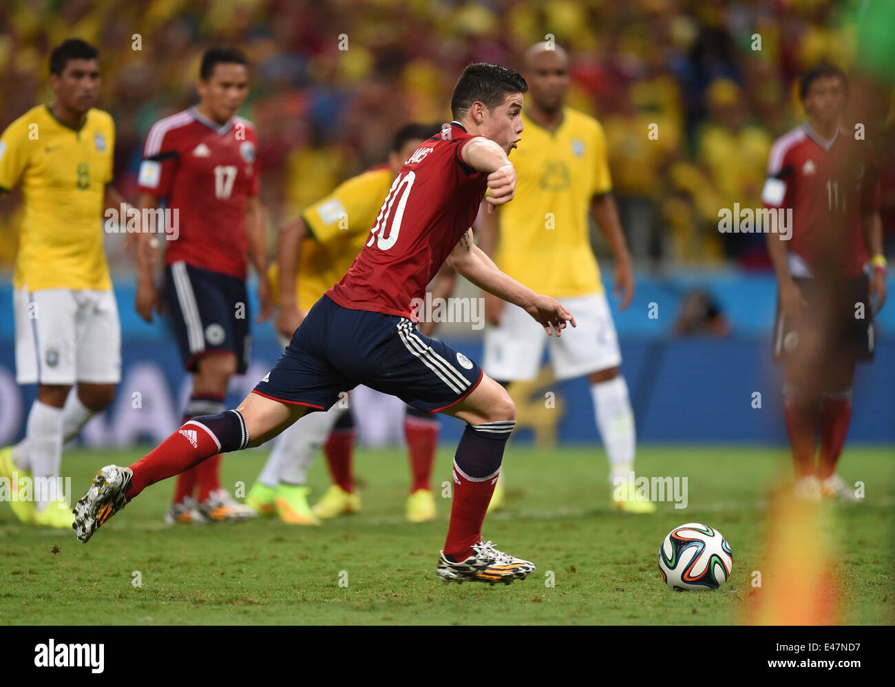 James rodriguez colombia brazil goal hi-res stock photography and ...