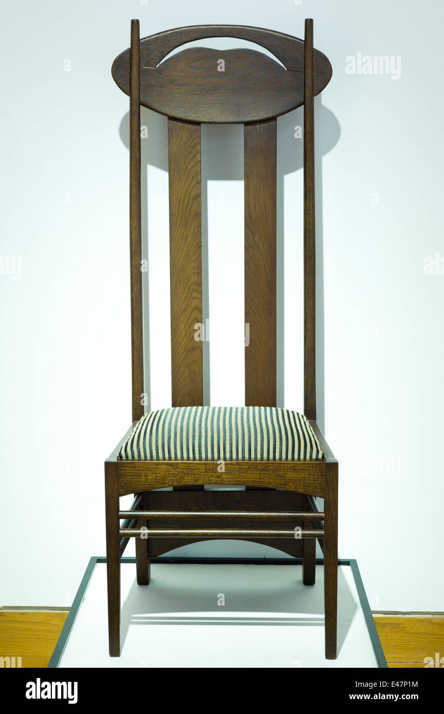 Charles rennie mackintosh chair hi-res stock photography and images - Alamy