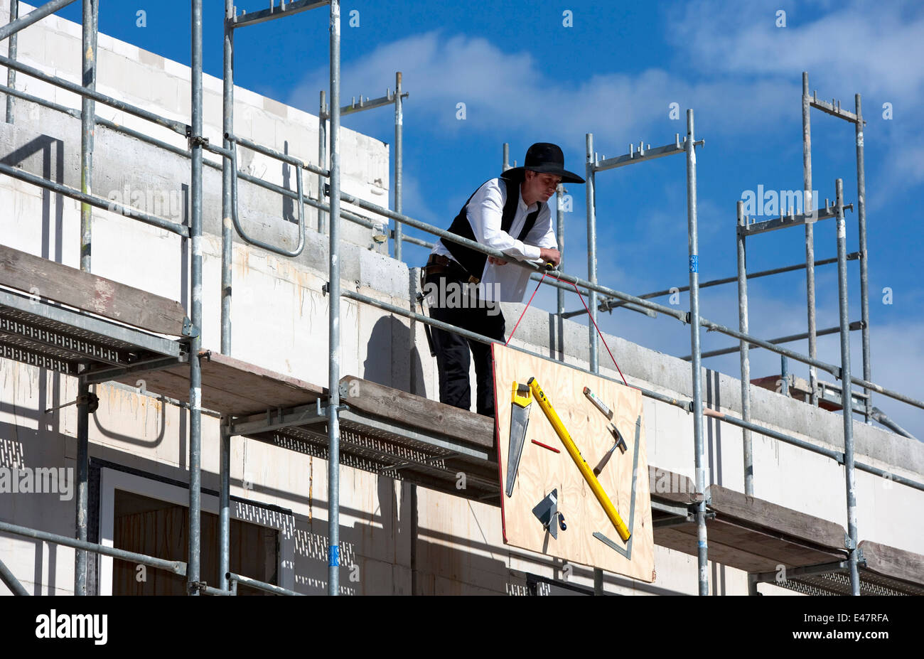 Topping out at construction site Stock Photo - Alamy