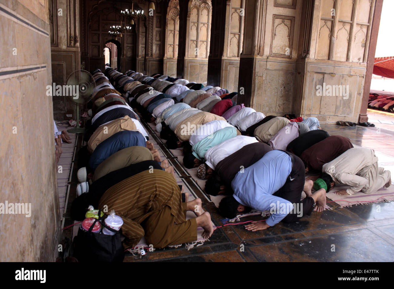 First week of hi-res stock photography and images - Alamy