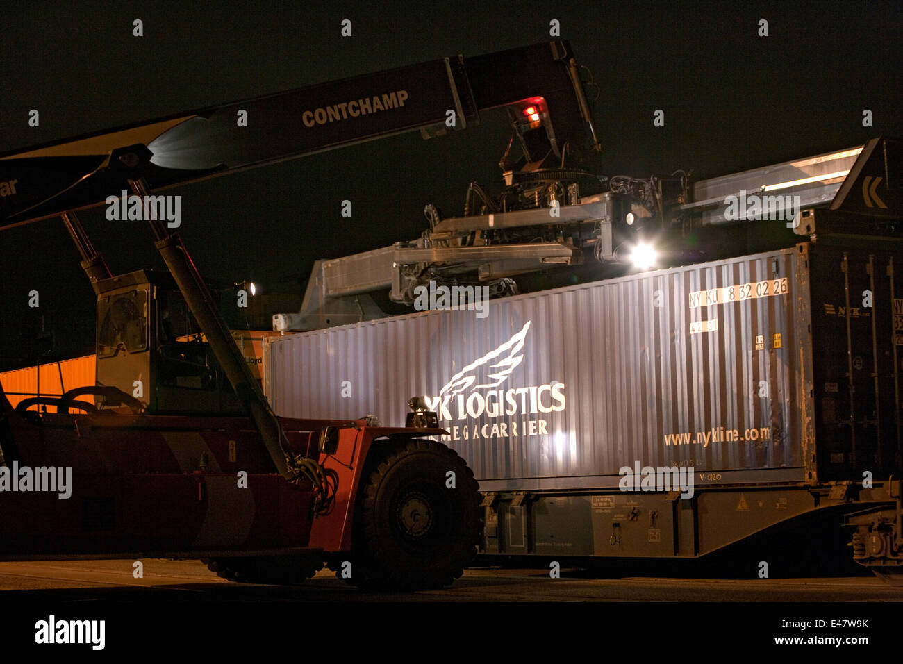 Night shift in container ports Stock Photo - Alamy